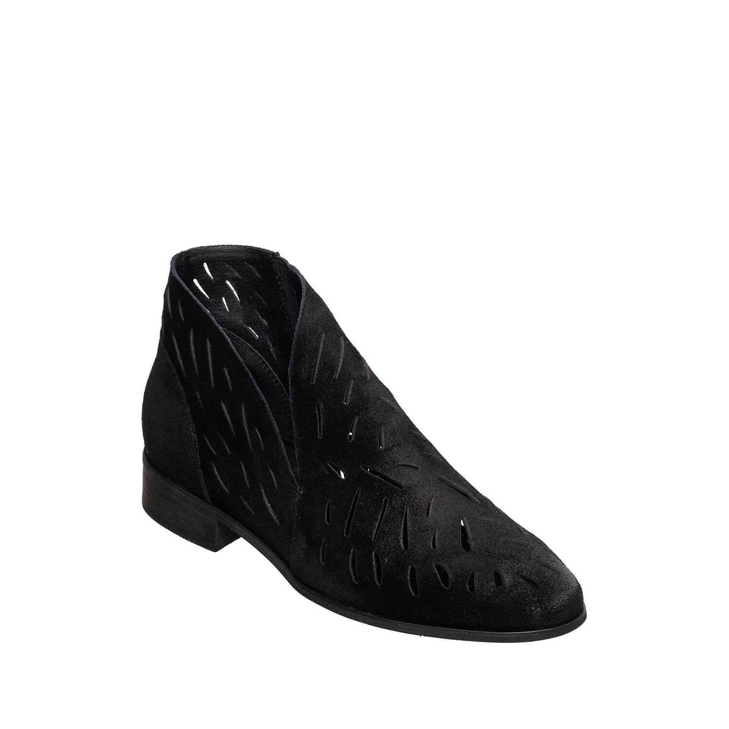 Antelope - Calypso | Feet First and More